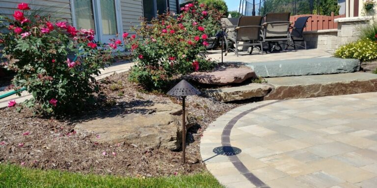 10 Stunning Ways to Incorporate Roses in Your Landscaping